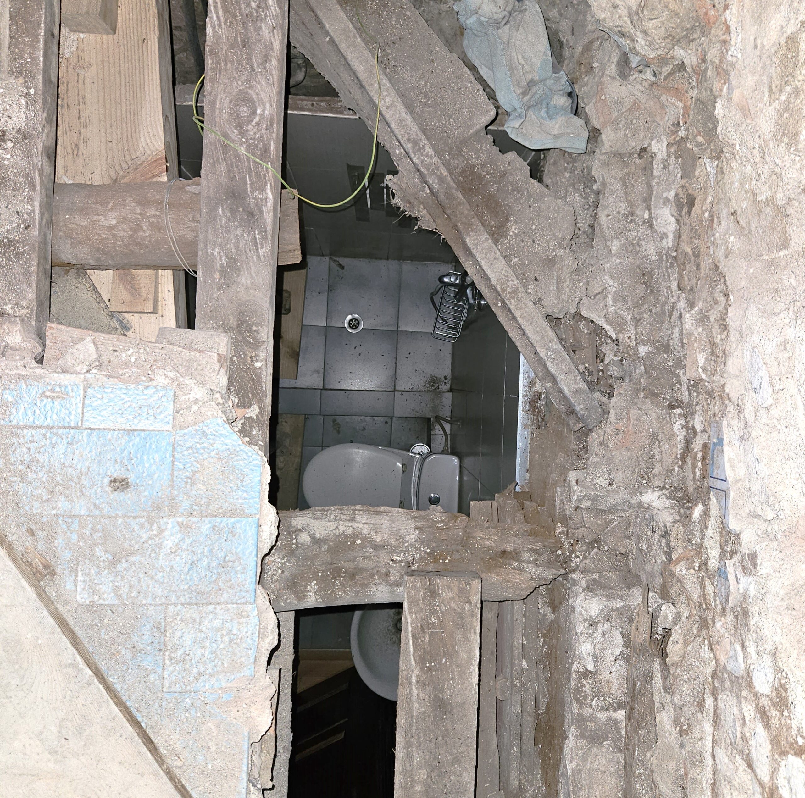 COLAPSO PARCIAL DE FORJADO - Sanite